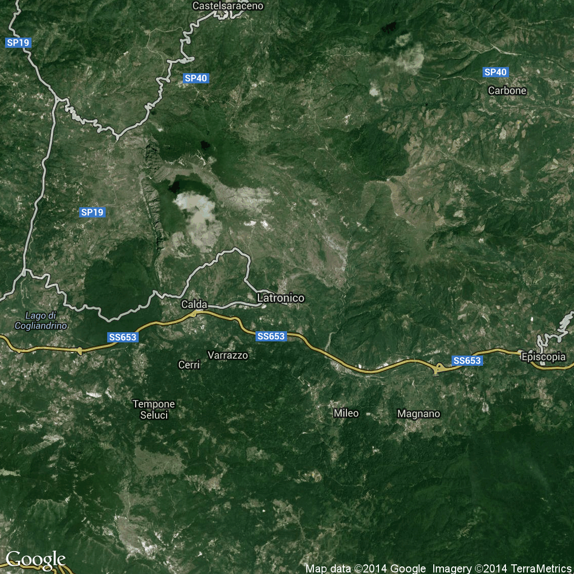 Foto hibrida aerea del comune di Latronico con strade e vista ...