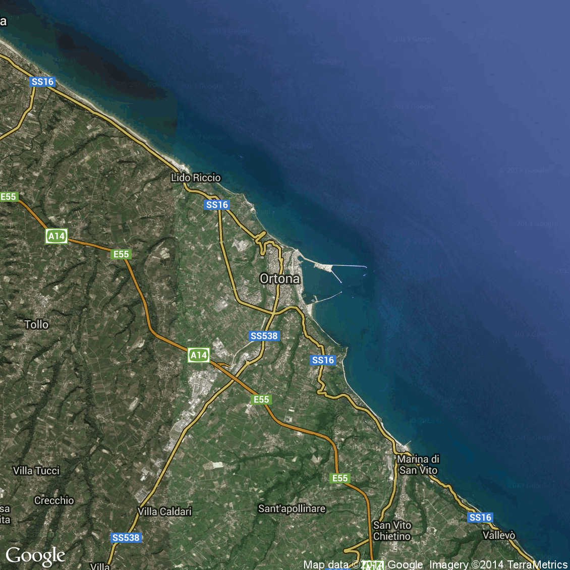 Foto hibrida aerea del comune d'Ortona con strade e vista ...